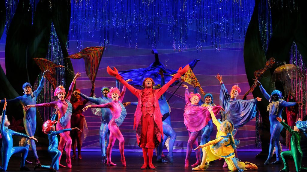 Pengaruh Budaya dalam Perkembangan Teater Modern